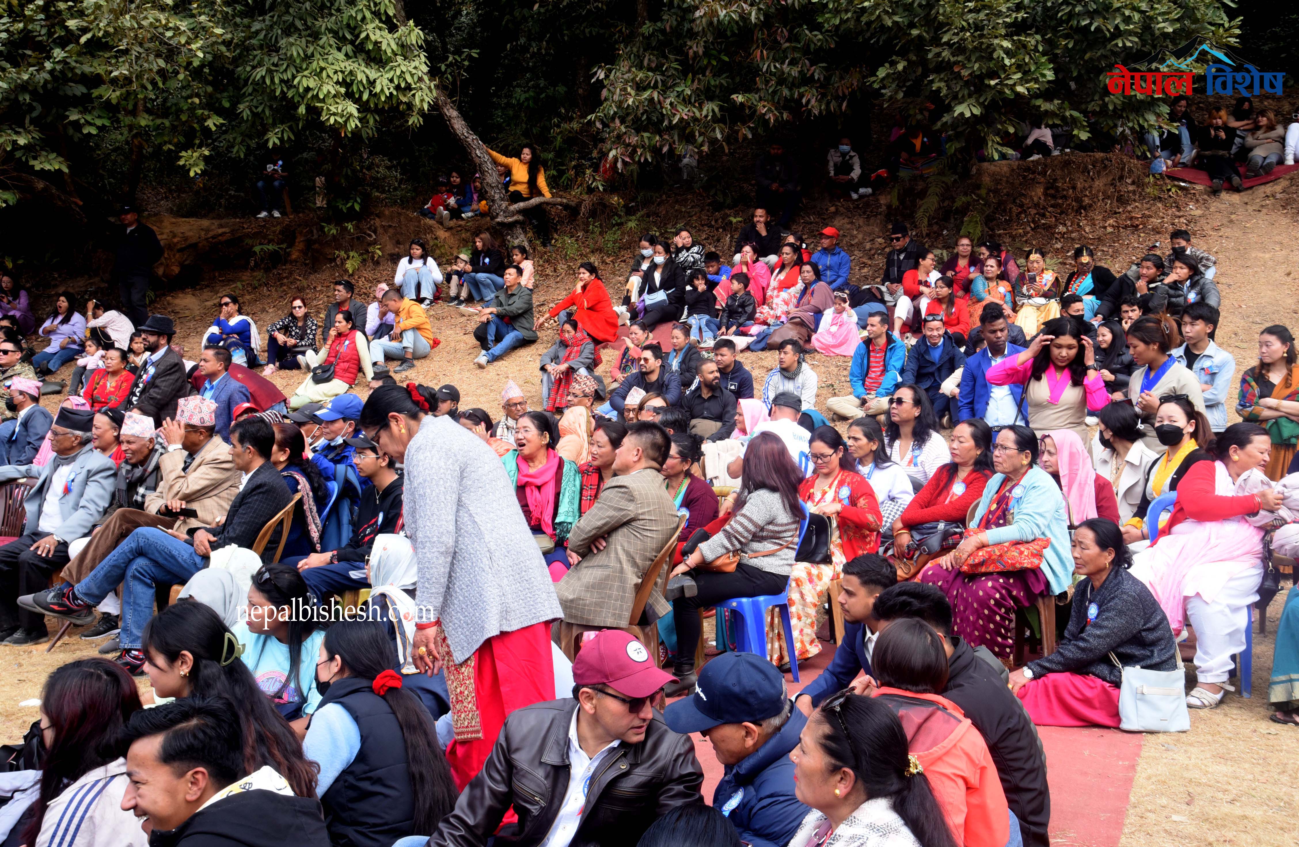 फाेटाेमा हेर्नुहाेस ताप्लेजुङ्ग सराेकार केन्द्रकाे वनभाेज | Nepal Bishesh